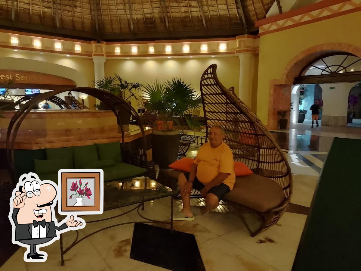 Sandos Playacar Brazilian Restaurant establishment, Playa del Carmen ...