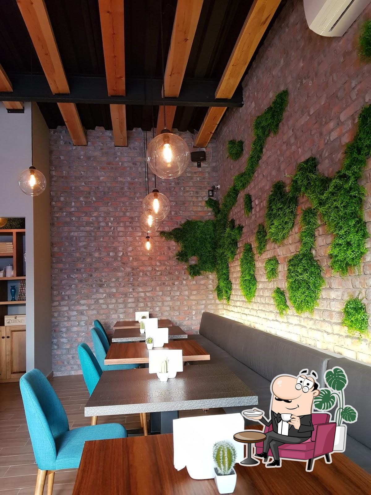Maniática Jardines., Santiago de Querétaro - Menú del restaurante ...