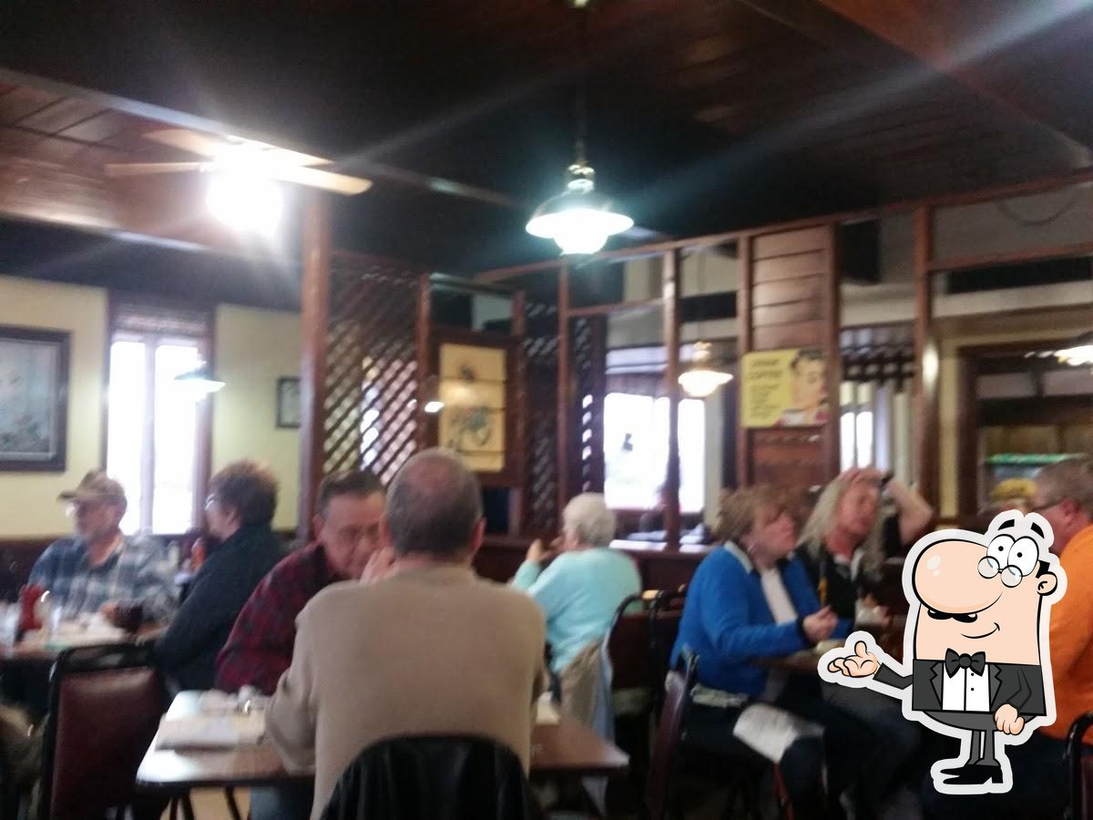 Pilgrim Family Restaurant in Findlay - Restaurant menu and reviews