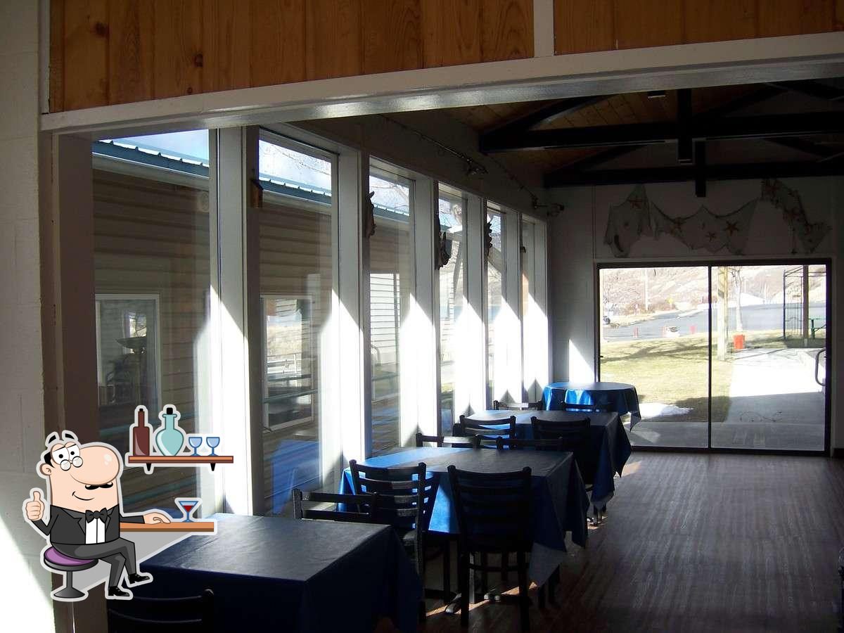 Snake River Bar and Grill in Colfax - Restaurant menu and reviews