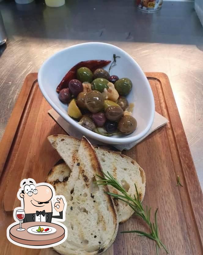 Italian Australian Club, 499-501 Princes Dr in Morwell - Restaurant reviews