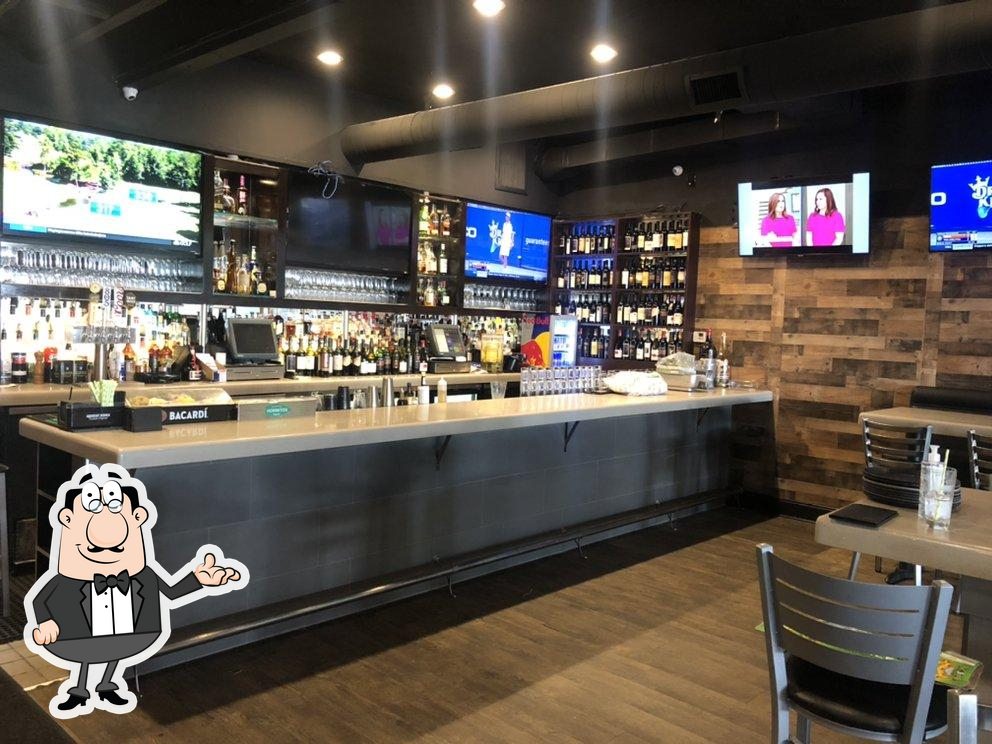 Junction Bar & Grill, San Diego - Restaurant menu, prices and reviews