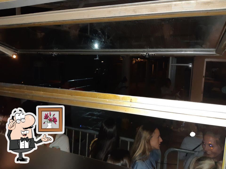 Flashbacks Bar, Plettenberg Bay - Restaurant reviews