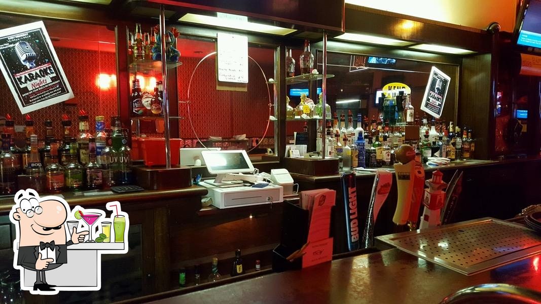 Leo's Neighborhood Tavern in Petoskey - Restaurant menu and reviews