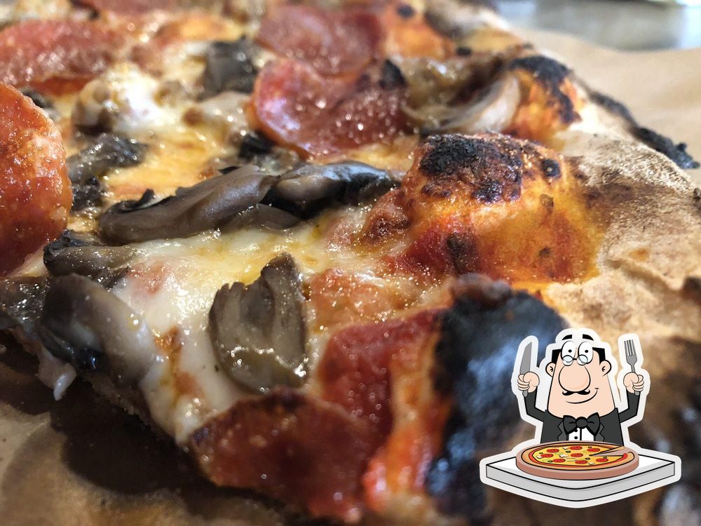 Christianos Pizza in Appleton - Restaurant menu and reviews