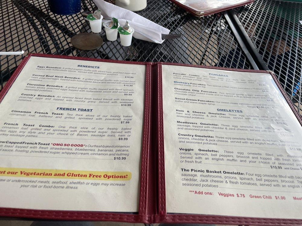 Menu at Three Bear's Cafe, Heber-Overgaard