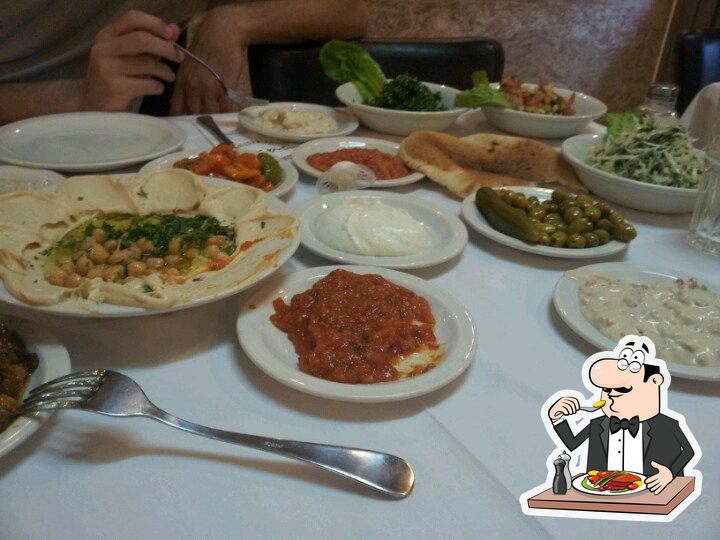 El Tanoor restaurant, Reineh - Restaurant reviews