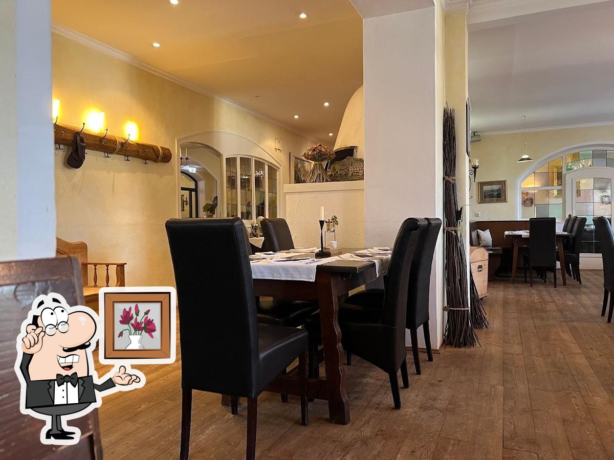 Schlosswirtschaft Mariabrunn - Restaurant und Biergarten, Röhrmoos ...