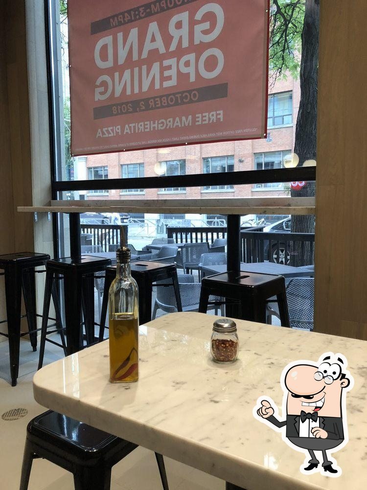 Pi Co, 130 Spadina Ave. in Toronto - Restaurant reviews