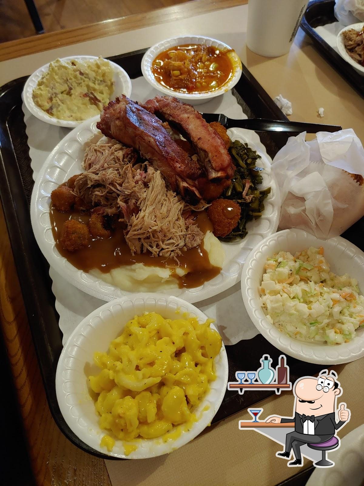 Mutts BBQ Restaurant, Greer - Restaurant menu, prices and reviews
