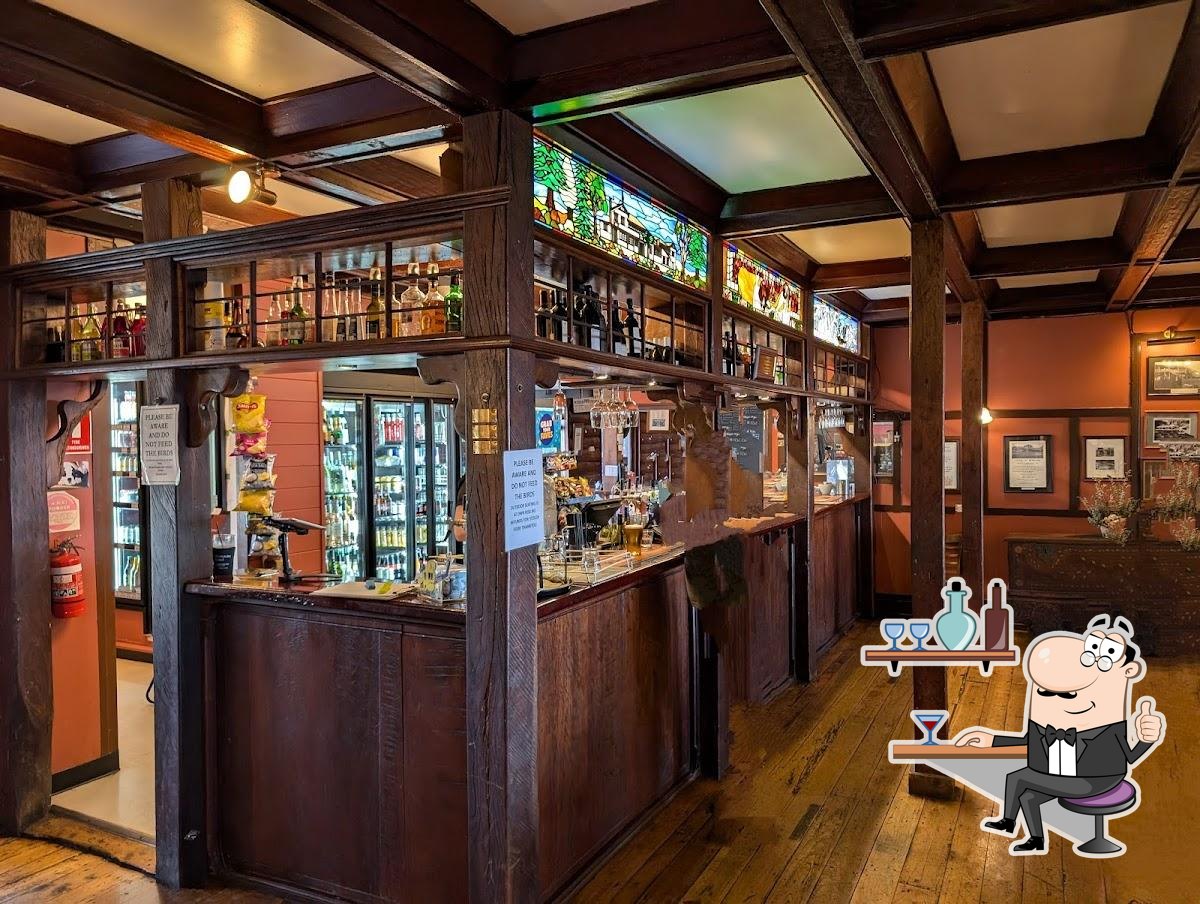St Bernards Hotel establishment – menu, prices & reviews