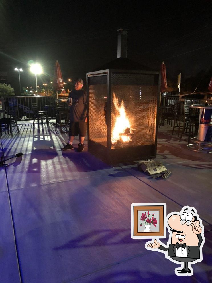 Fox's Pub in Greenfield - Restaurant menu and reviews