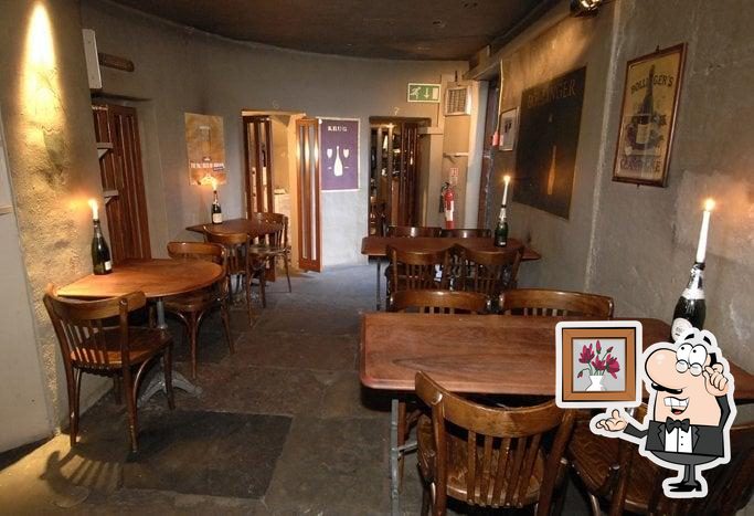 Whighams Wine Cellars in Edinburgh - Restaurant menu and reviews