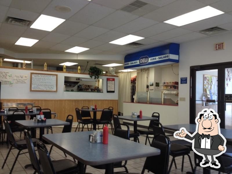 Hills 210 Cafe & Subs in Wahpeton - Restaurant menu and reviews