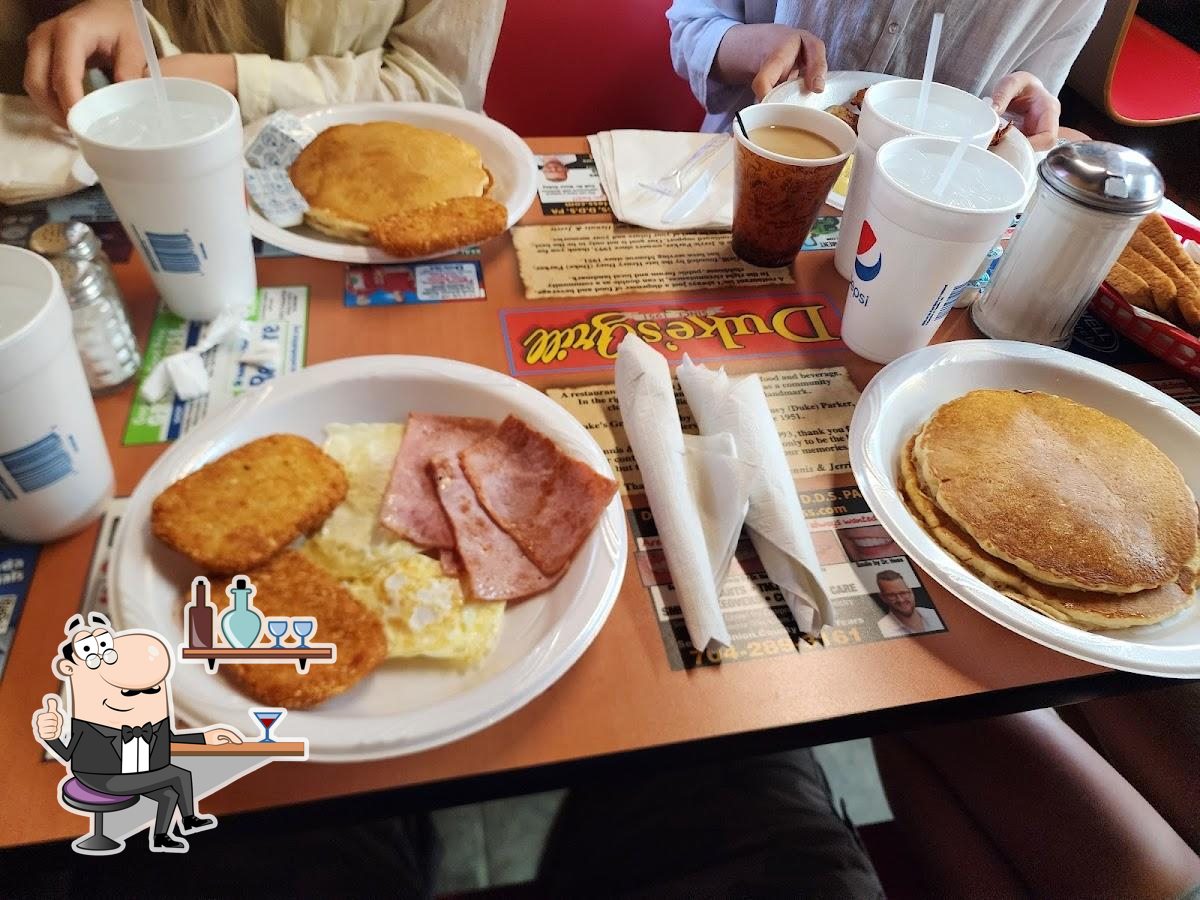 Duke's Grill in Monroe - Restaurant menu and reviews