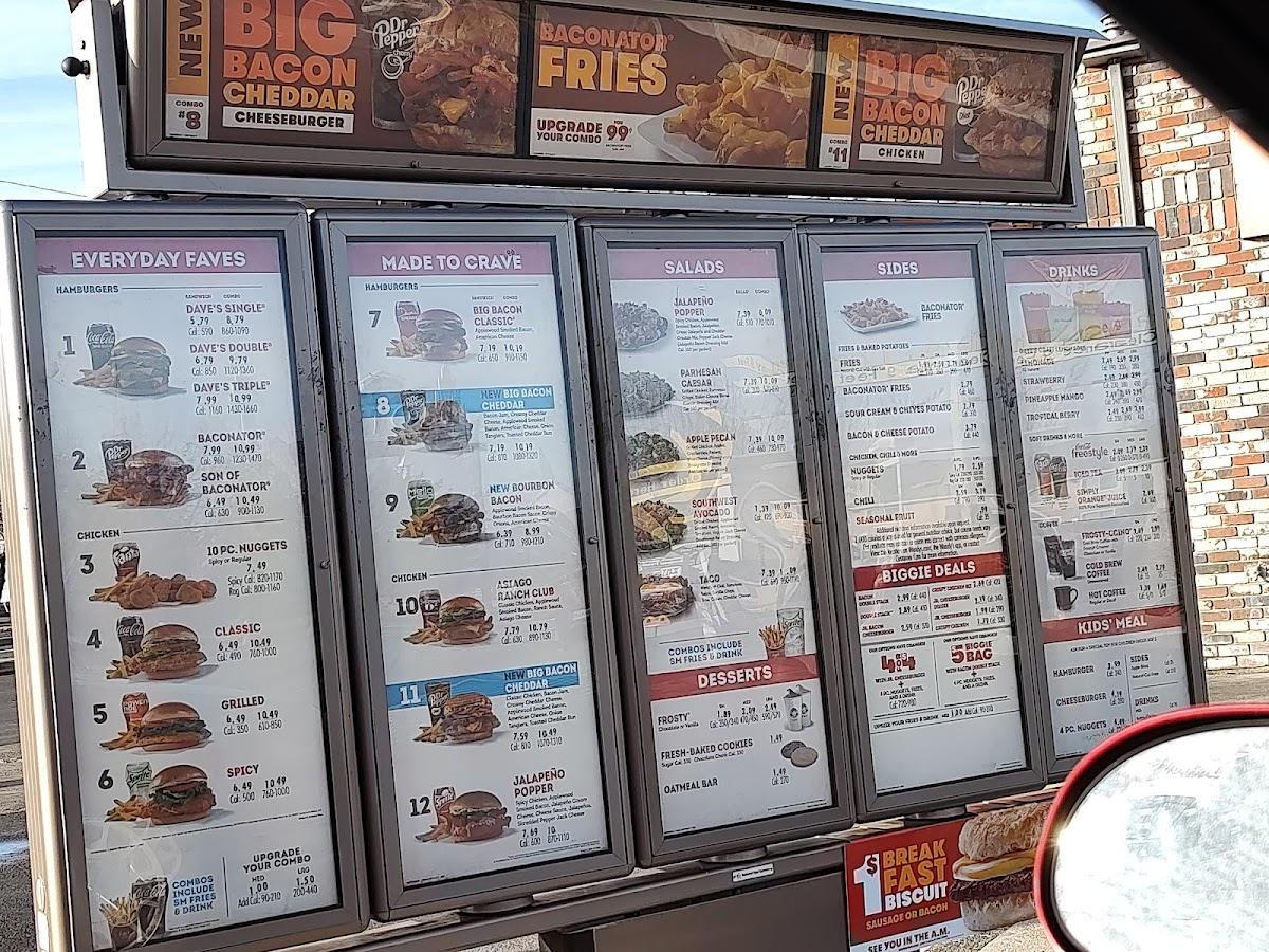 Menu at Wendy's fast food, La Grande, Island Ave