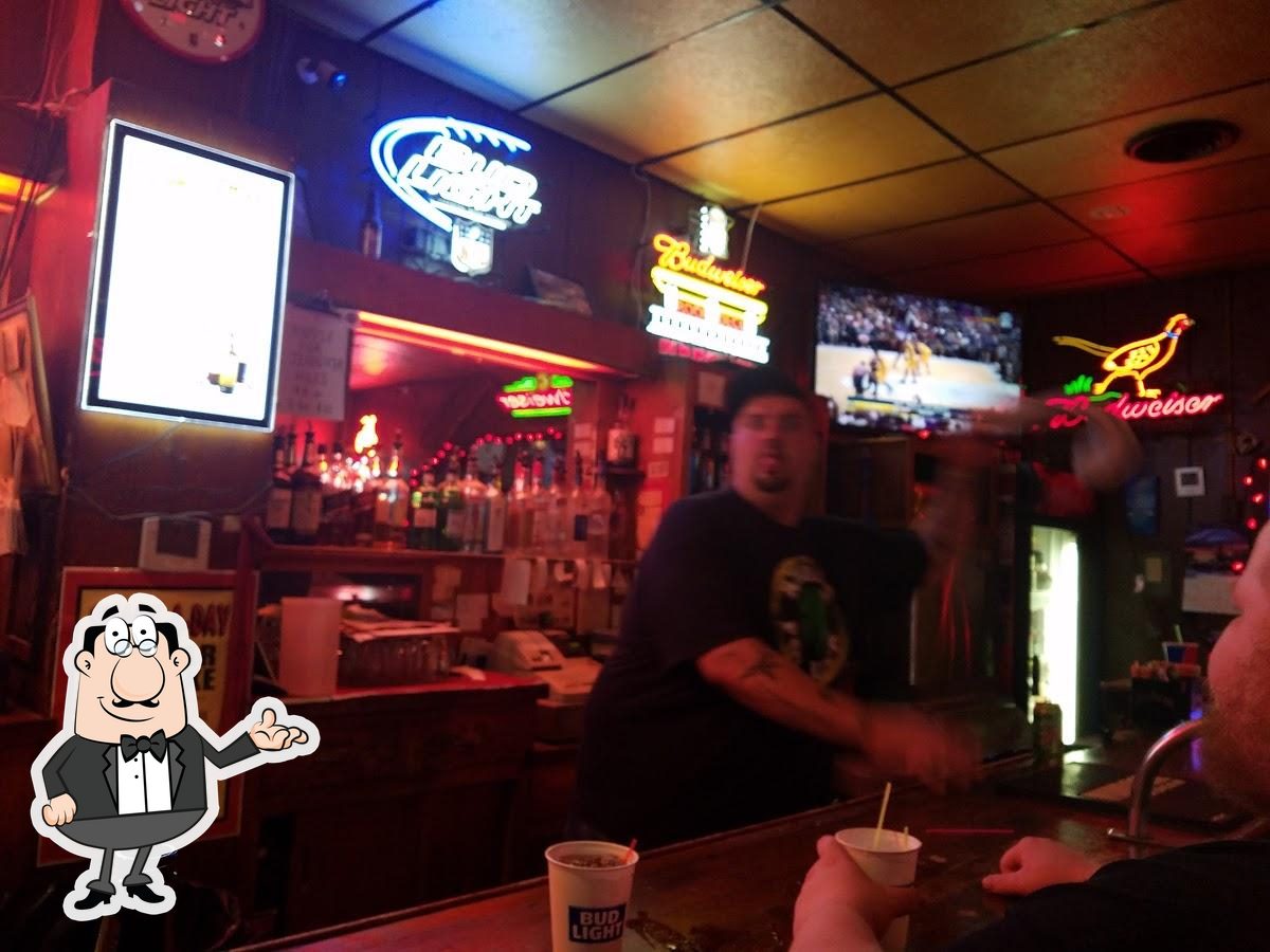 Red Arrow Bar in Huron - Restaurant menu and reviews