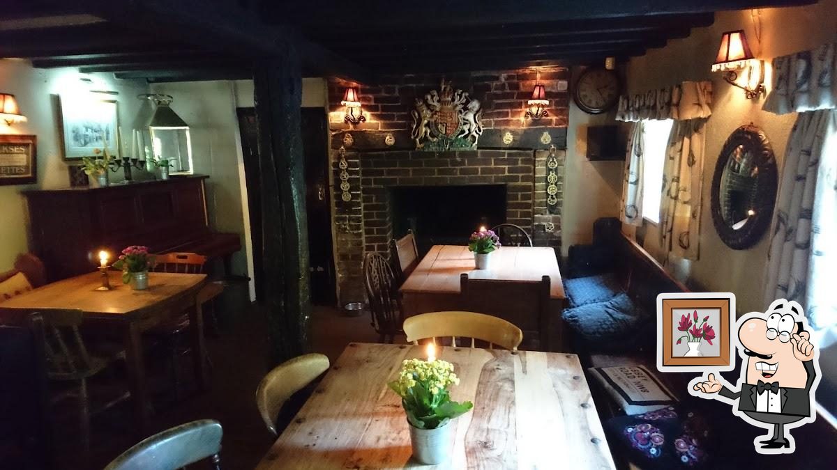 The Hatch Inn, Coleman's Hatch - Restaurant menu, prices and reviews