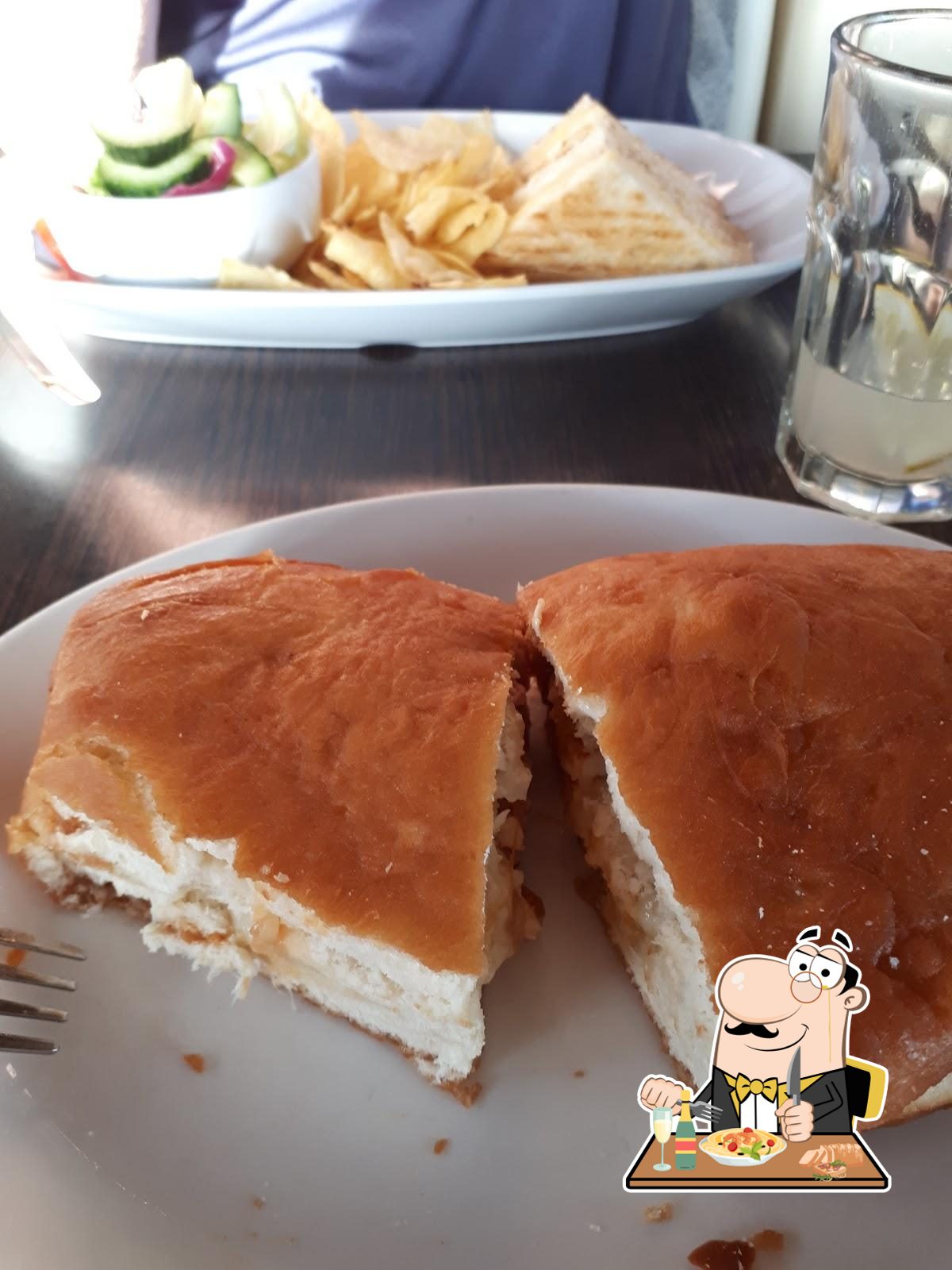 Pebbles Beach Bar, Mellieha - Restaurant reviews