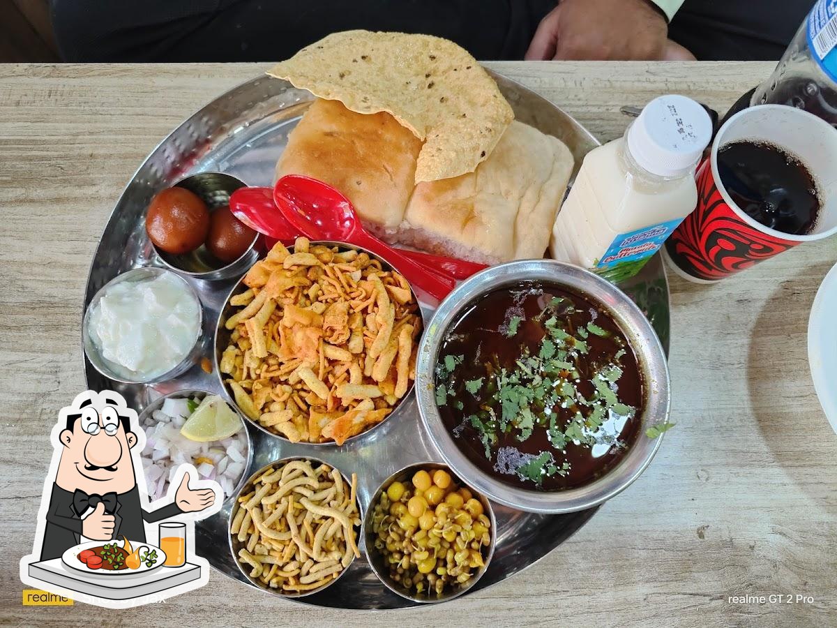 Mumbaiya Misal & Vadapav Nikol, Ahmedabad - Restaurant menu and reviews