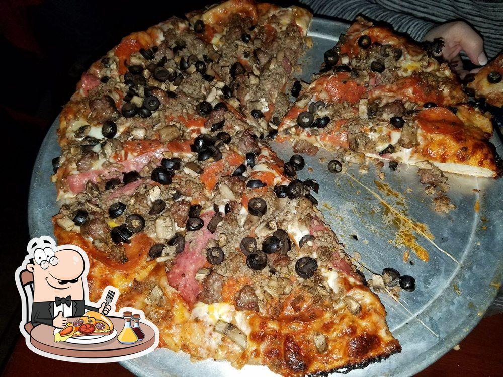 Fun House Pizza Dine in, 405 NW Blue Pkwy in Lee's Summit - Restaurant ...
