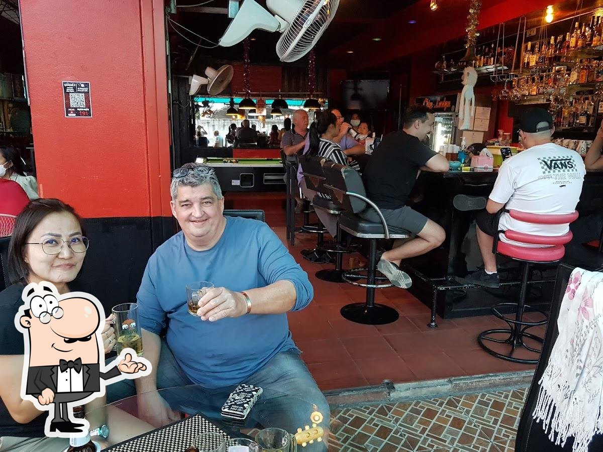 ATM Bar, Udon Thani - Restaurant reviews