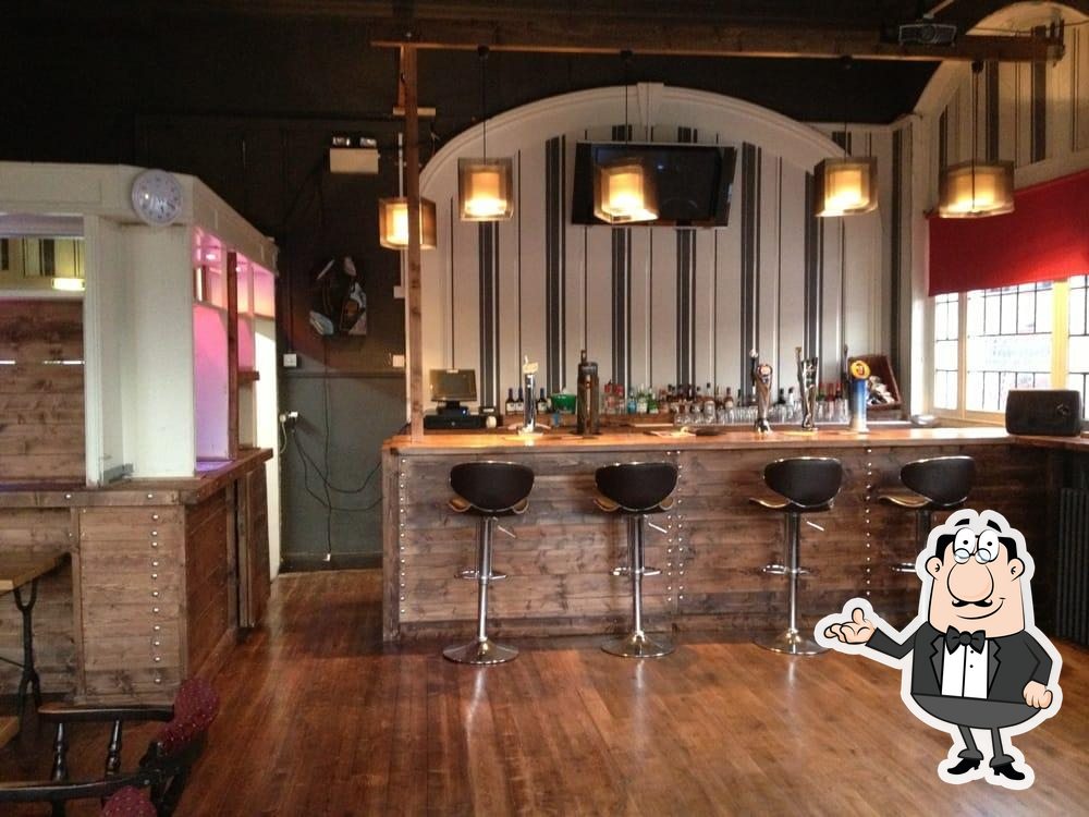 The Castle Bar, 392 Camden Town Road in London - Restaurant menu and ...