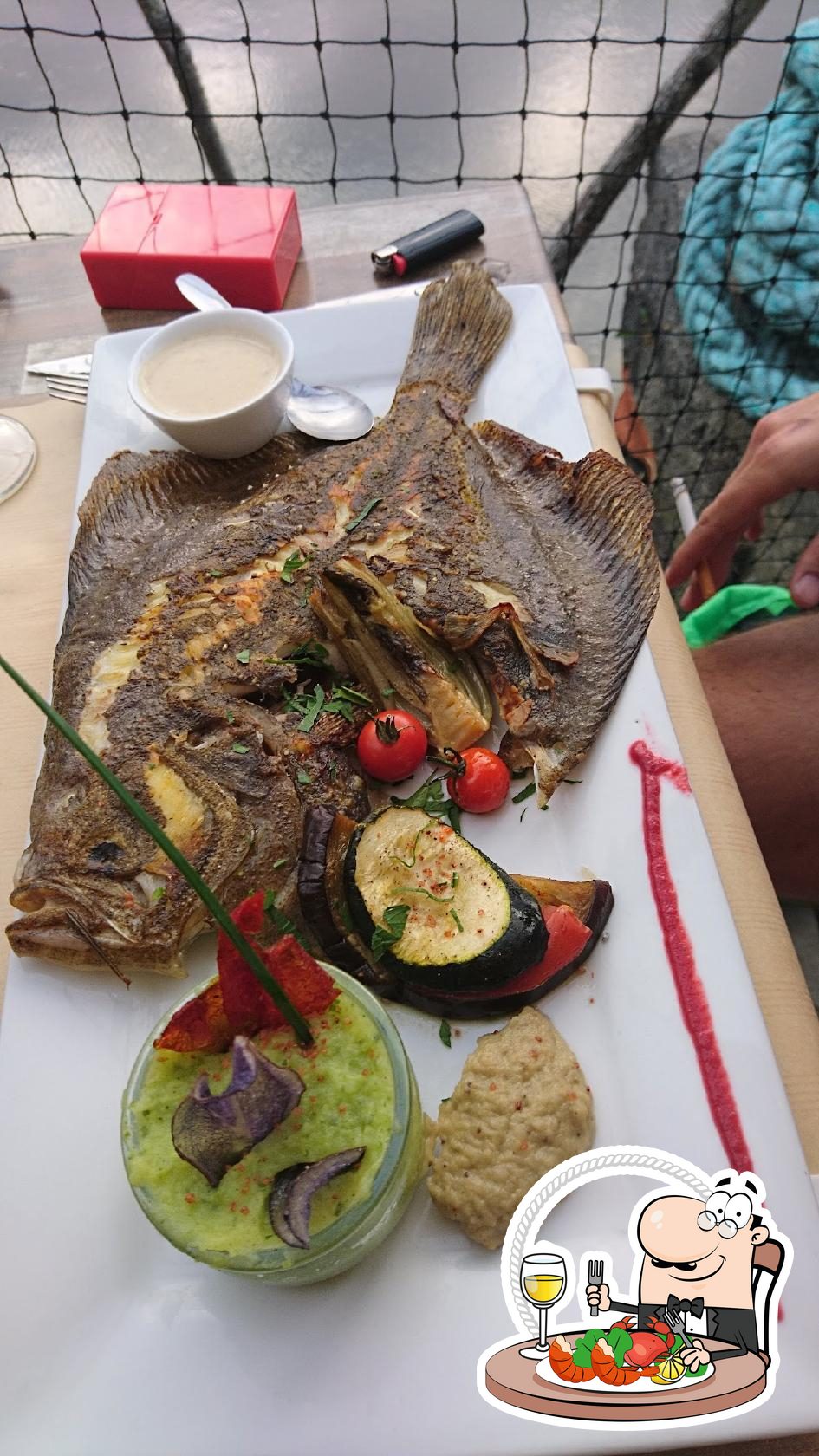 Chez Pépé restaurant, Arès, 38 Port Ostréïcole Cabane 38 - Restaurant ...