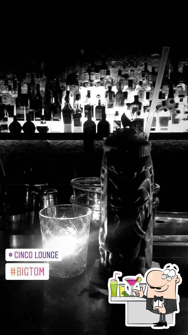 CINCO lounge pub & bar, Lisbon, R. Ruben A. Leitão 17A - Restaurant ...