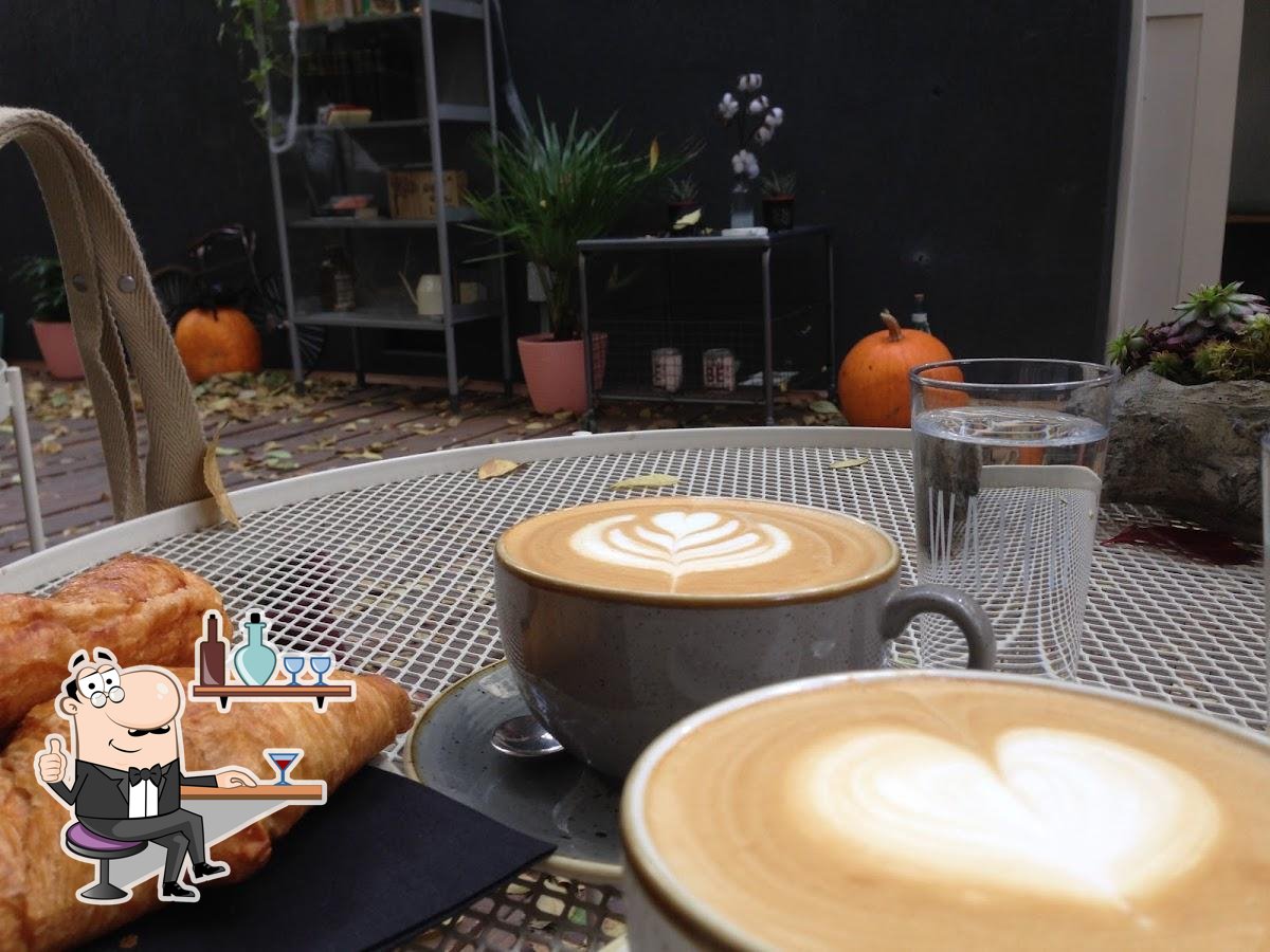Macos Print & Coffee Shop, Bucharest - Restaurant menu and reviews