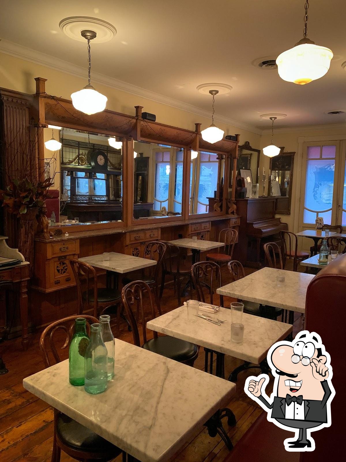 The Senator, Toronto, Dundas - Restaurant menu, prices and reviews