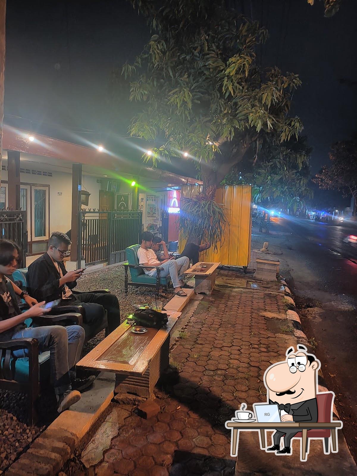 LATAR KARIPAN, Bandar Kidul - Restaurant reviews