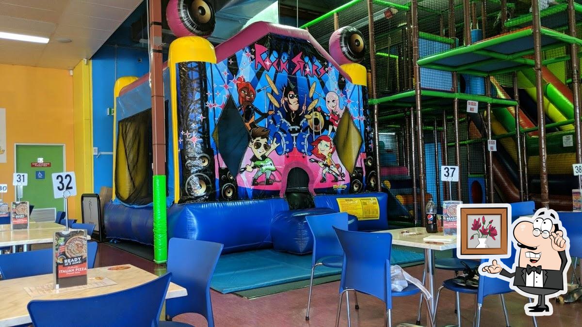 Lollipop's Playland & Cafe in Underwood - Restaurant reviews