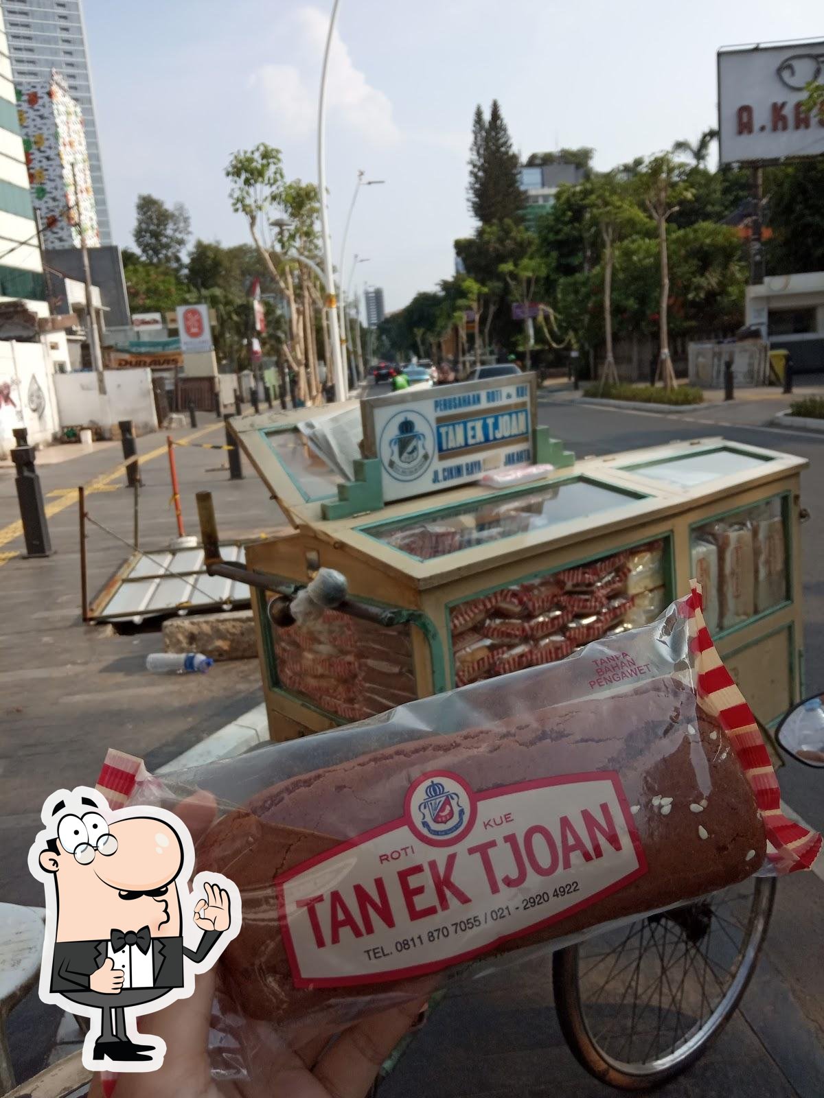 Gerobak Roti Tan Ek Tjoan (roti legendaris Jakarta), Central Jakarta ...