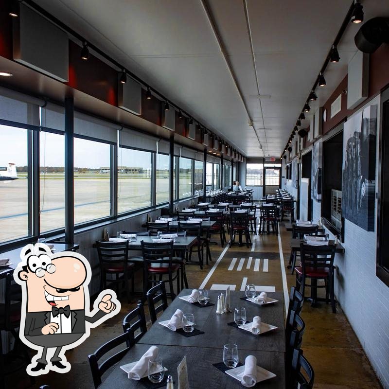 Gate 12 Bar & Grill, College Station - Restaurant menu, prices and reviews