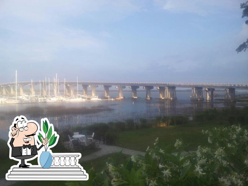 Back Porch Grill, 1 Port Royal Landing Dr in Port Royal - Restaurant ...