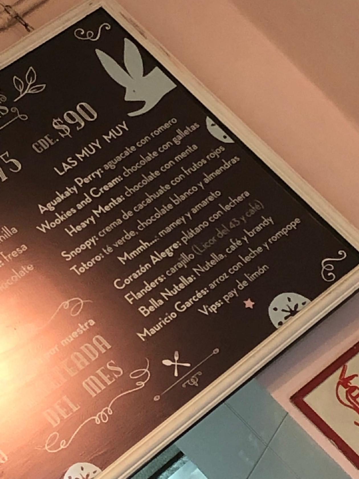 Menu at Chomp Chomp cafeteria, Mexico City, Tonalá 91