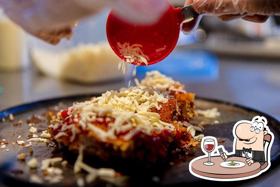 Monga Fried Chicken, 692 Yonge St in Toronto - Restaurant menu and reviews