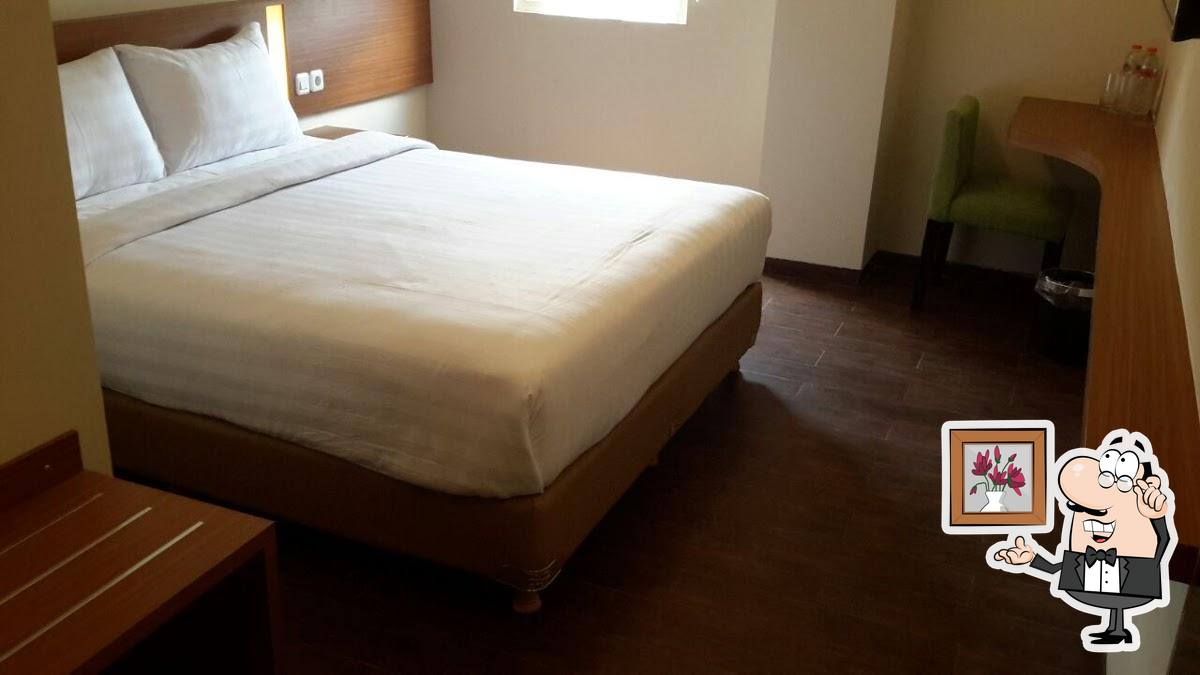 BIZ HOTEL AMBON cafe, Teluk Ambon - Restaurant reviews