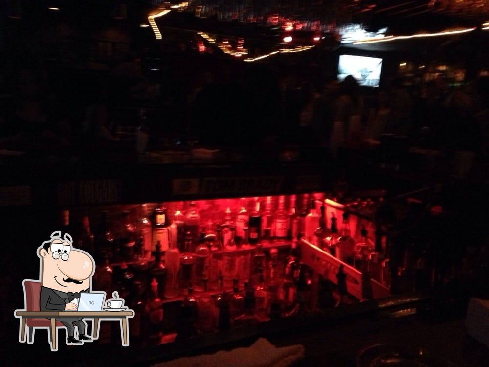 Johnny's Hideaway, Atlanta, Buckhead - Restaurant menu, prices and reviews