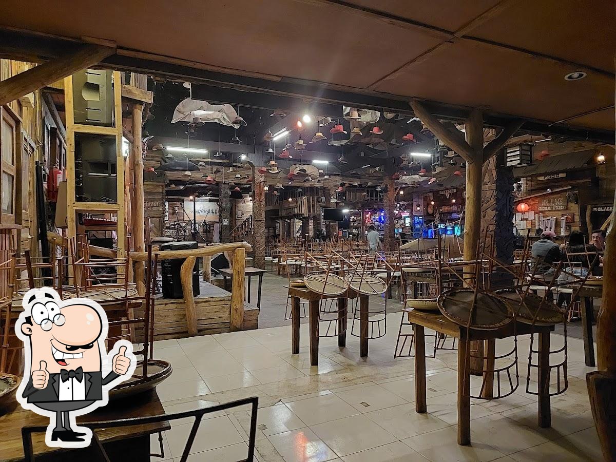 Cowboy Town pub & bar, La Trinidad - Restaurant reviews