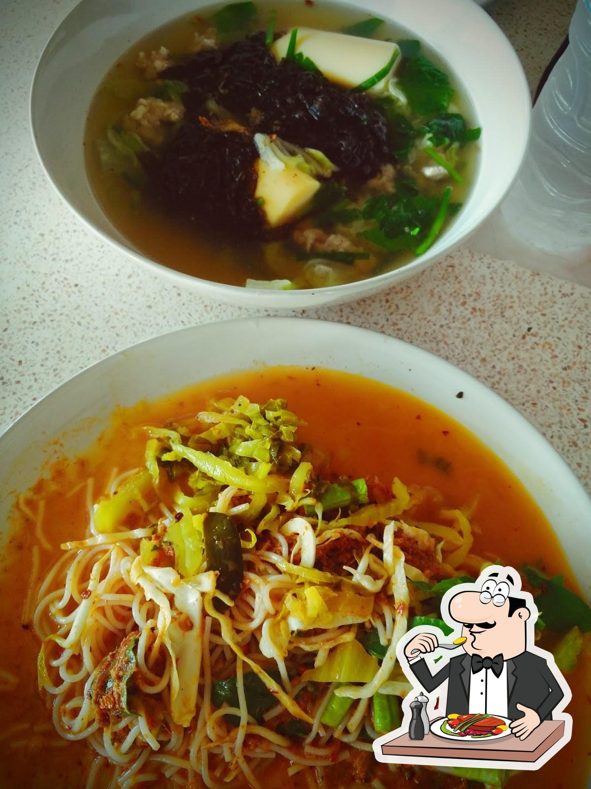 Nutcha Karaoke club, Bangkok - Restaurant reviews
