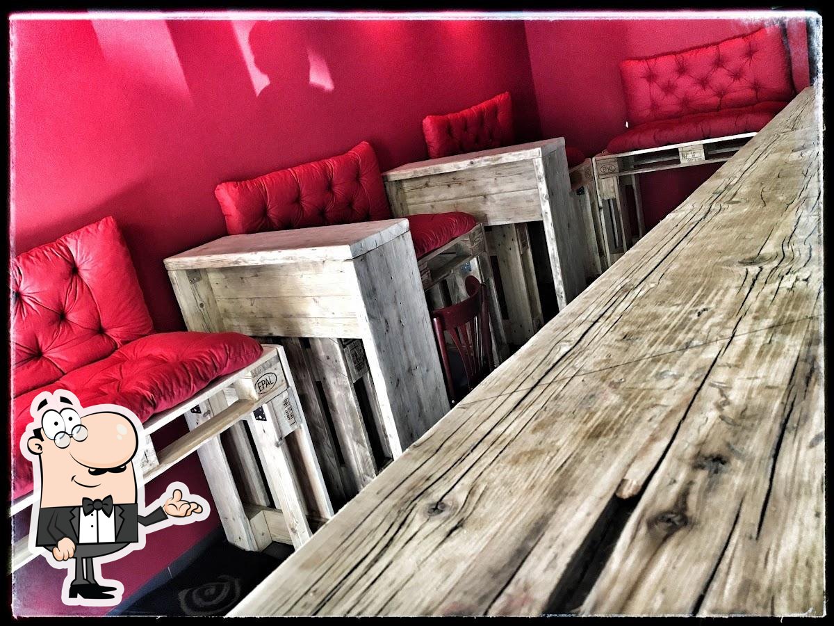 Revolte Bar pub & bar, Berlin (U-Bahnhof Samariterstraße) — Speisekarte ...