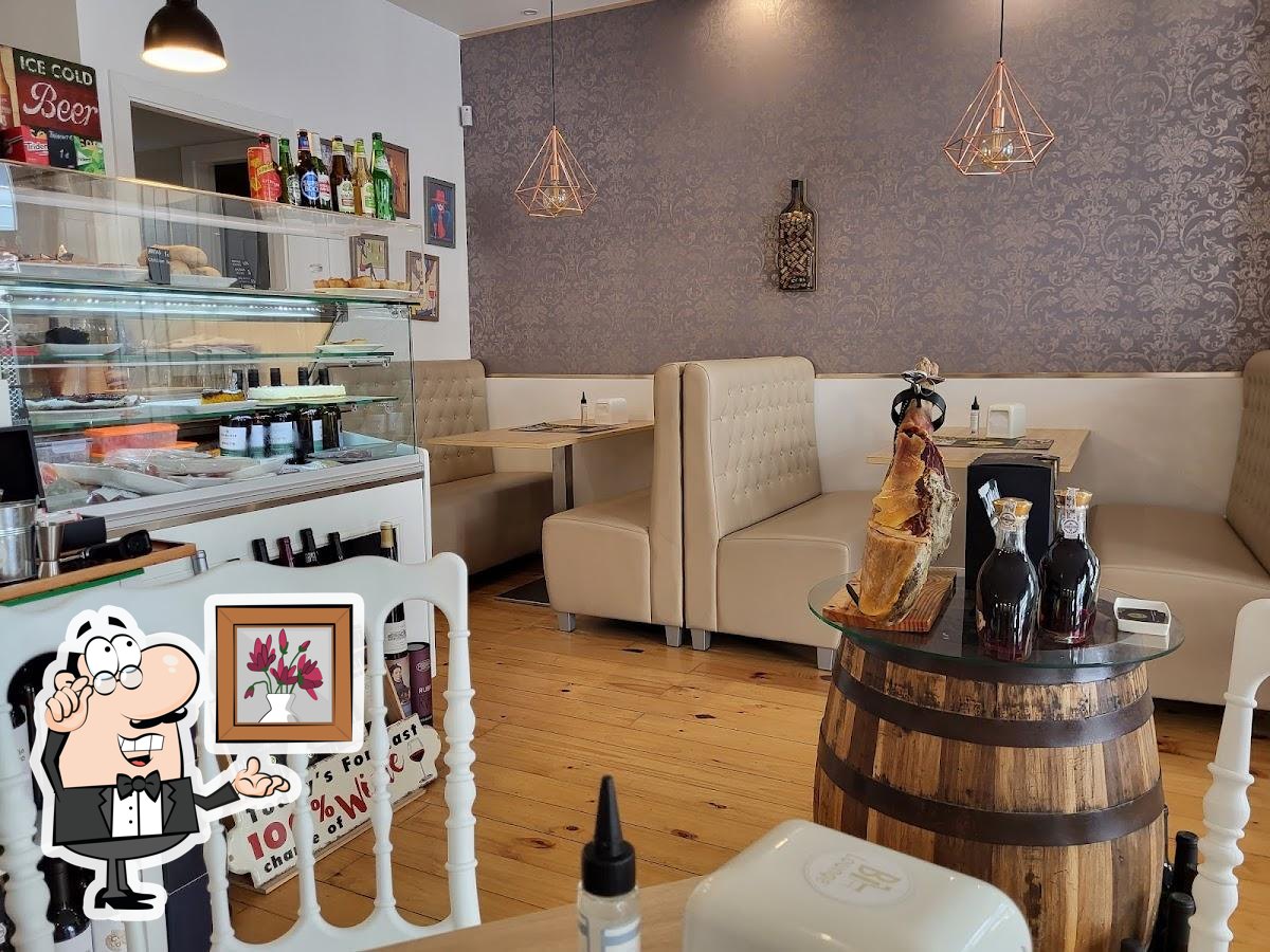 Bia Lounge pub & bar, Porto - Restaurant menu and reviews