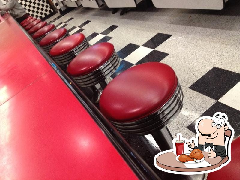 Courtesy Diner, 1121 Hampton Ave in St. Louis - Restaurant menu and reviews