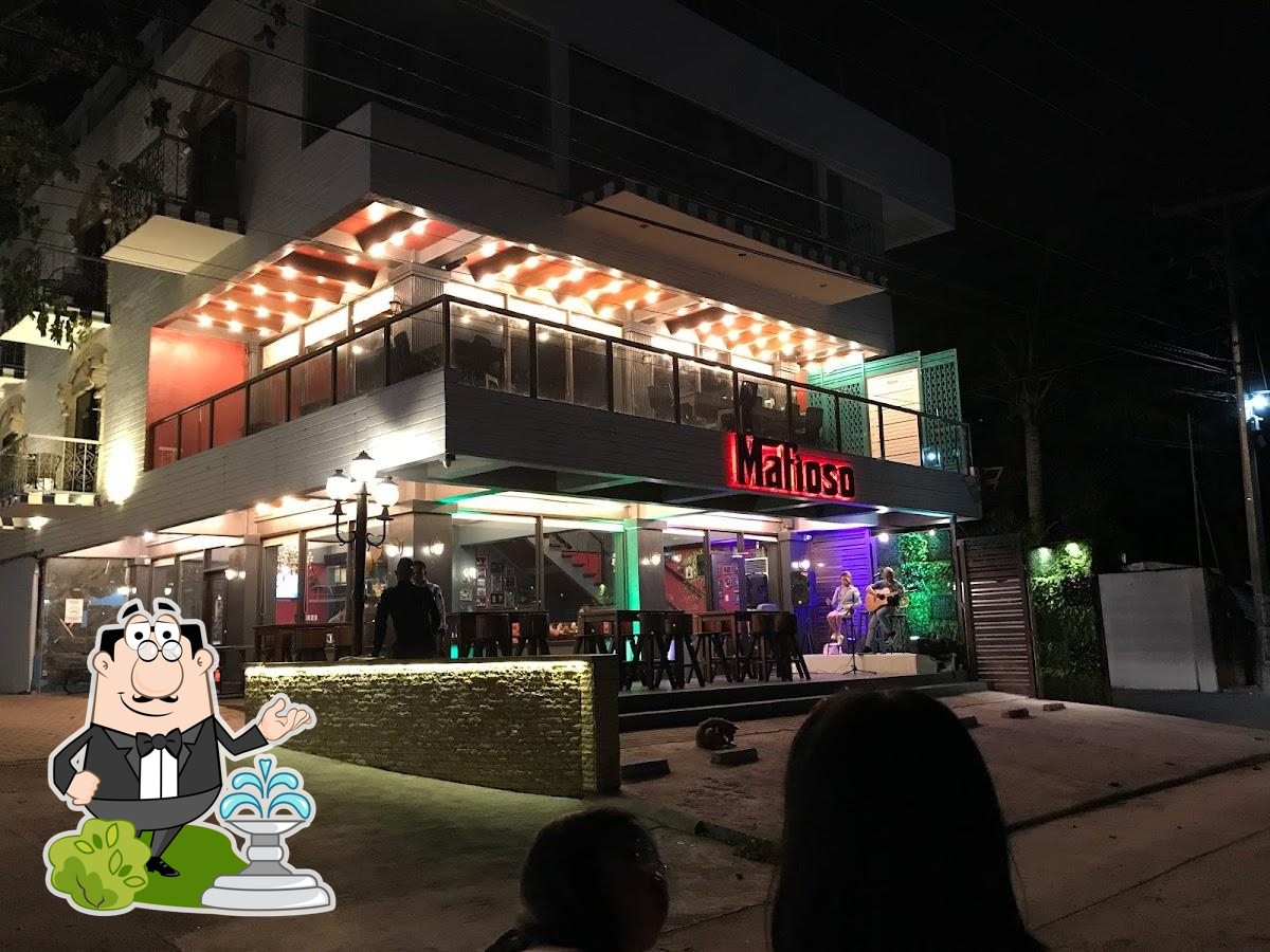 Café Mafioso--Plaza Escaño restaurant, Dumaguete, 88F6+FMP - Restaurant ...