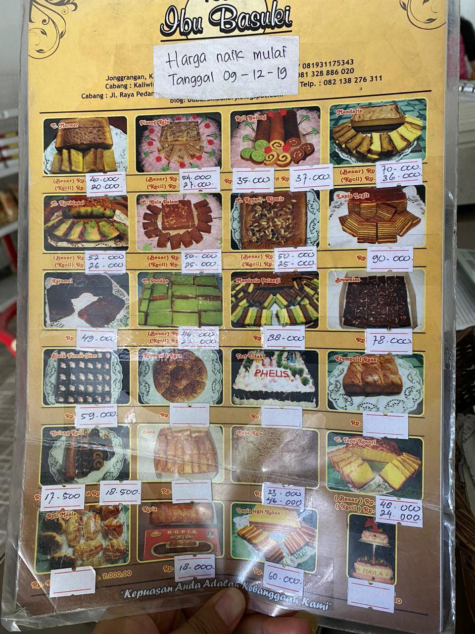 Menu at Roti Ibu Basuki delanggu, Klaten