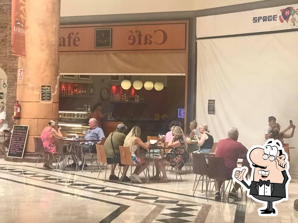Carnival Cafe in Coín