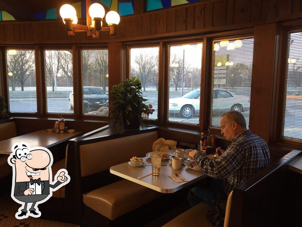 Hall's Original Drive In in Fort Wayne - Restaurant reviews