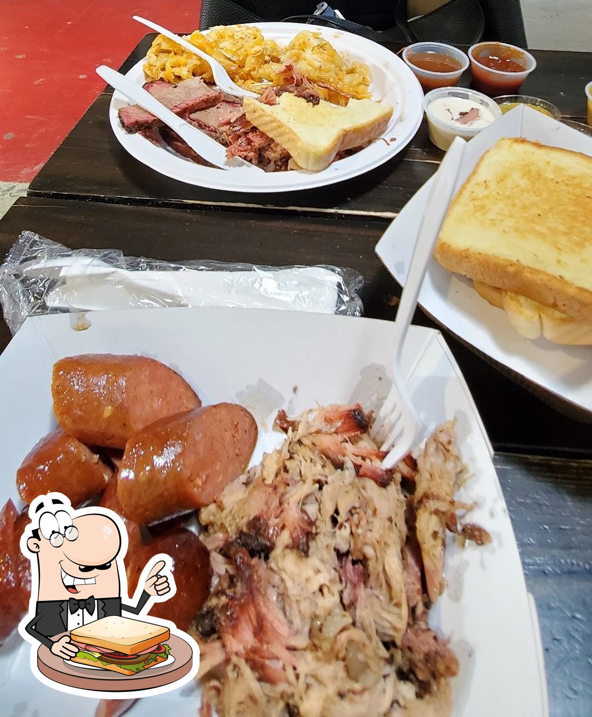 Rolling Smoke BBQ, 2501 Dallas St in Aurora - Restaurant menu and reviews